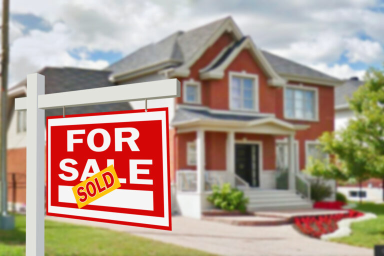 Sellers vs Buyers Market: How to Tell the Difference - A Guy Blog